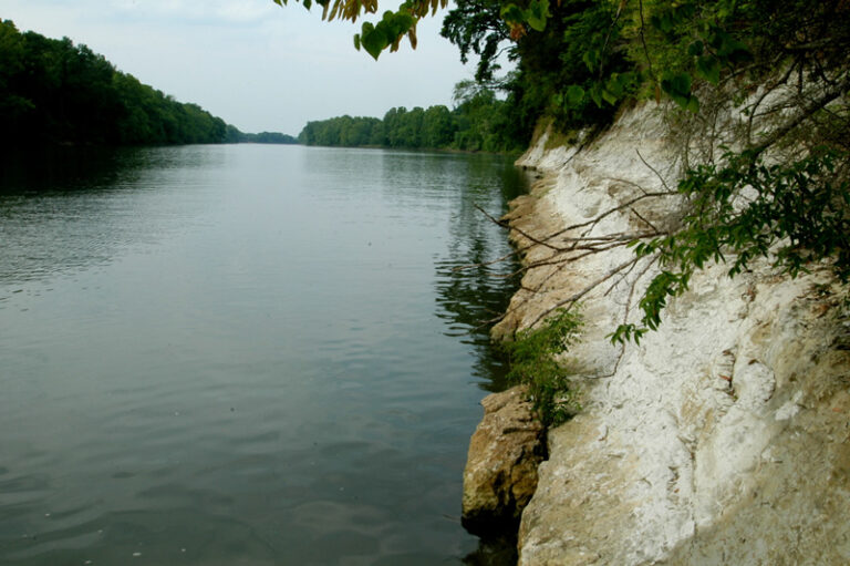 A Visual Journey Along the Black Warrior River